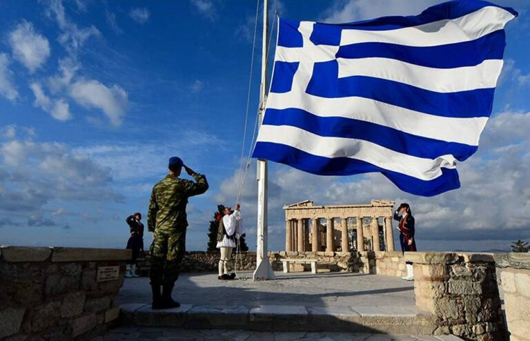 ΣΑΝ ΣΗΜΕΡΑ - 27 Οκτωβρίου: Η Γιορτή της Ελληνικής Σημαίας - Military ...