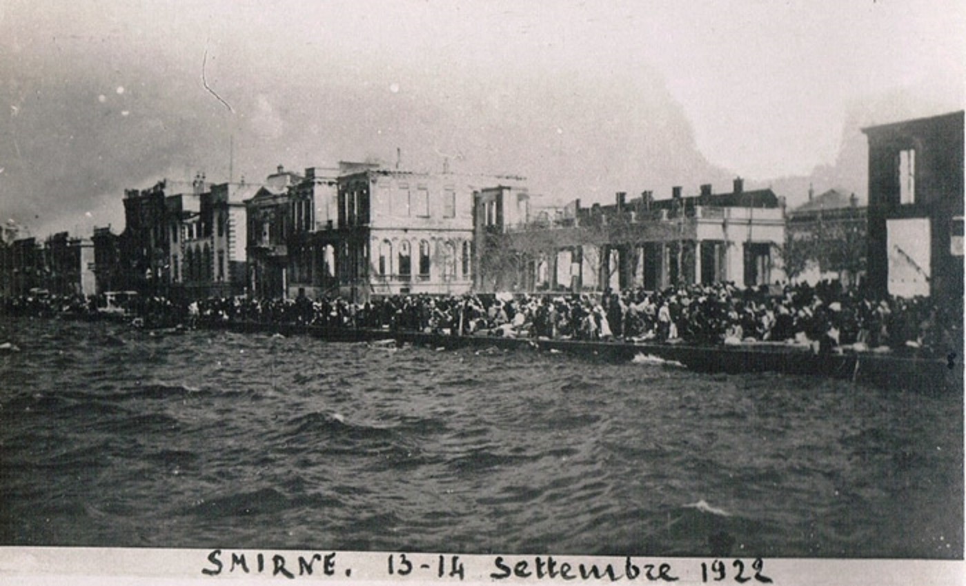 ΣΑΝ ΣΗΜΕΡΑ - 1/13 Σεπτεμβρίου 1922: Σμύρνη, η μεγάλη φωτιά ξεκινά ...