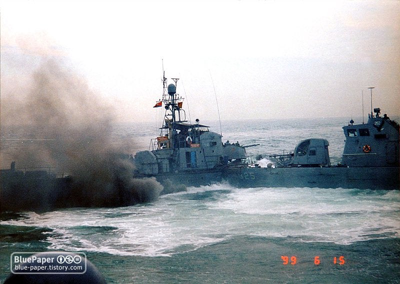 ΣΑΝ ΣΗΜΕΡΑ - 10 Νοεμβρίου 2009: H "ναυμαχία" του Daecheong στην Κορέα ...