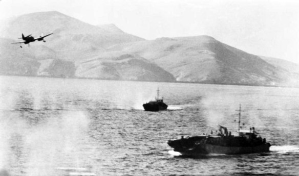 ΣΑΝ ΣΗΜΕΡΑ - 19 Νοεμβρίου 1943: Οι Γερμανοί βομβαρδίζουν τη Σάμο ...