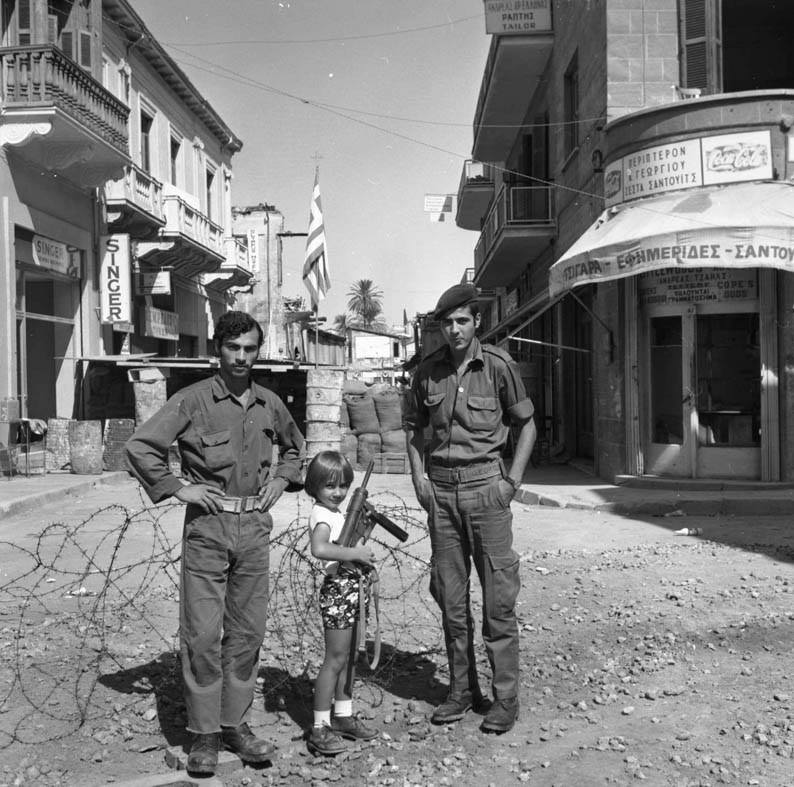 ΣΑΝ ΣΗΜΕΡΑ - 21 Δεκεμβρίου 1963: Ο ματωμένος Δεκέμβριος του '63 στην ...