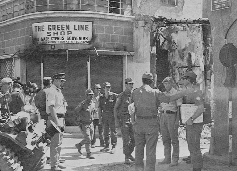 ΣΑΝ ΣΗΜΕΡΑ - 30 Δεκεμβρίου 1963: Η χάραξη της «Πράσινης Γραμμής» στο ...