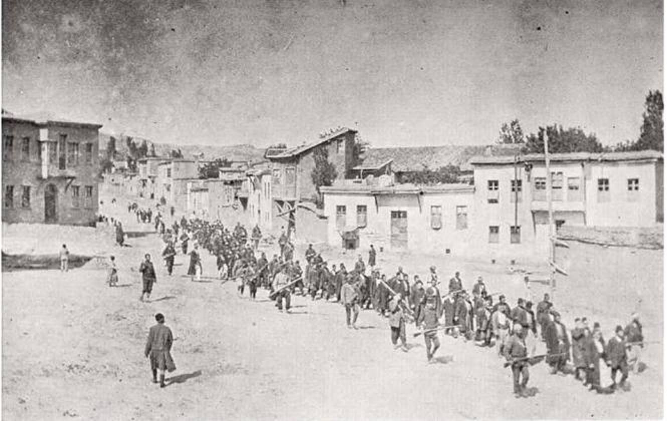 ΣΑΝ ΣΗΜΕΡΑ - 24 Απριλίου 1915: «Κόκκινη Κυριακή», η έναρξη της σφαγής ...