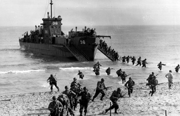 ΣΑΝ ΣΗΜΕΡΑ - 8 Νοεμβρίου 1942: Επιχείρηση “Torch”, απόβαση στα νώτα του ...